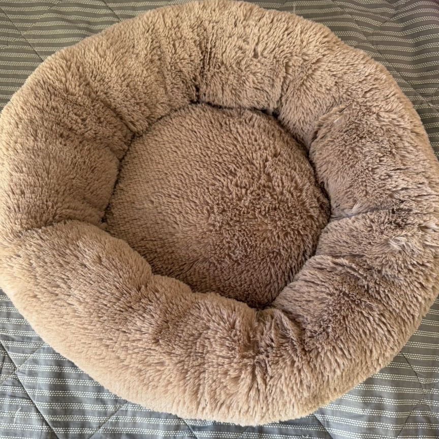 Лежанка для собак и кошек