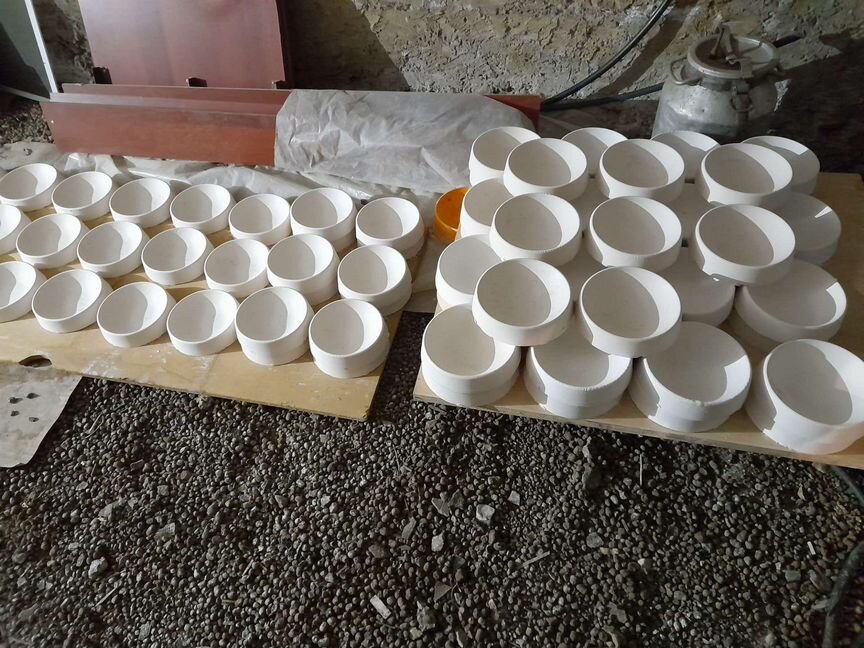 Голуби,гнезда для голубей