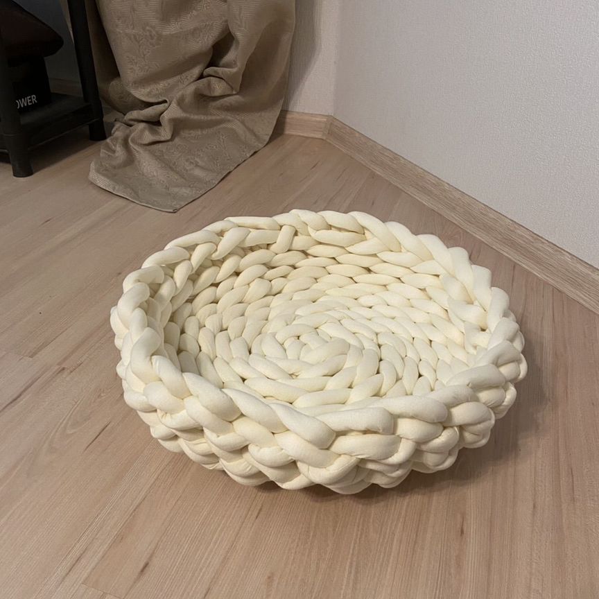 Лукошко лежанка для кошек и собак 50 см