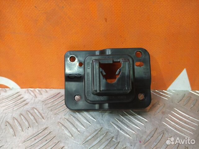 Кронштейн решетки радиатора правый Mazda Cx-5 2 купить в Москве MAZDA ...