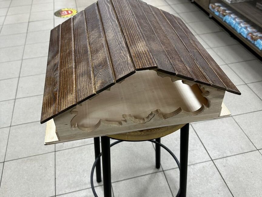 Кормушка для белок и птиц