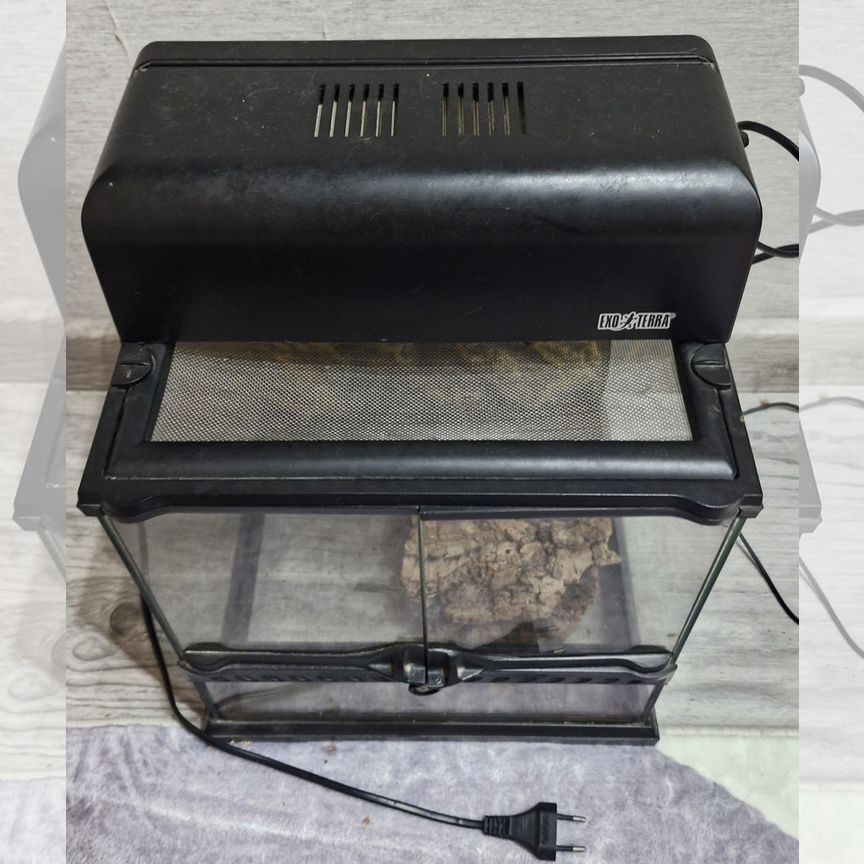 Террариум 30x30x30 с лампой