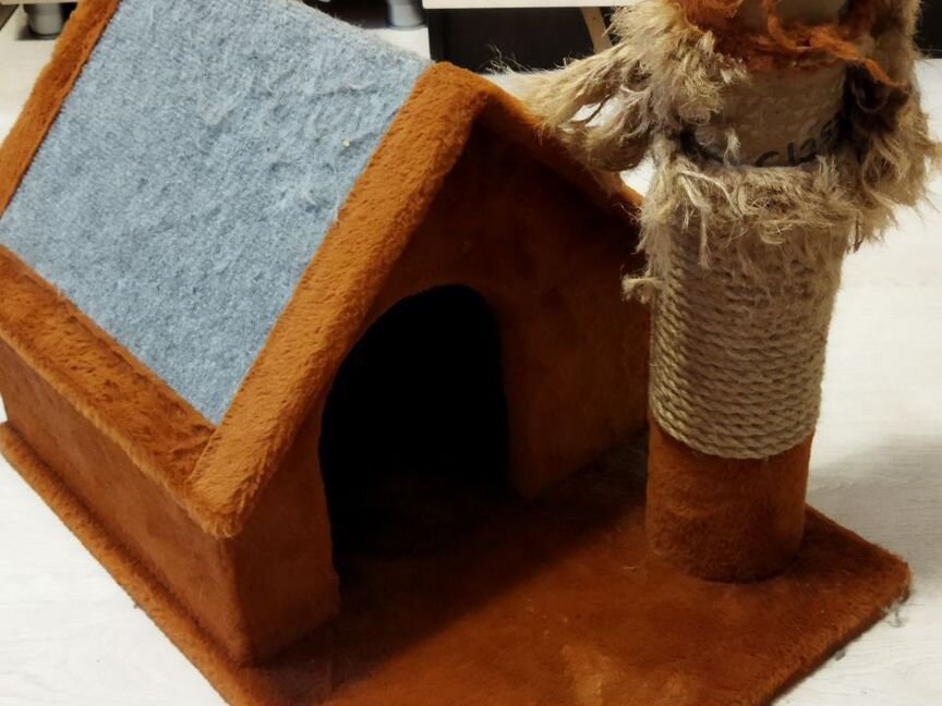 Домик для кошки с когтеточкой
