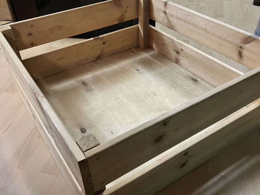 Загон для щенков деревянный