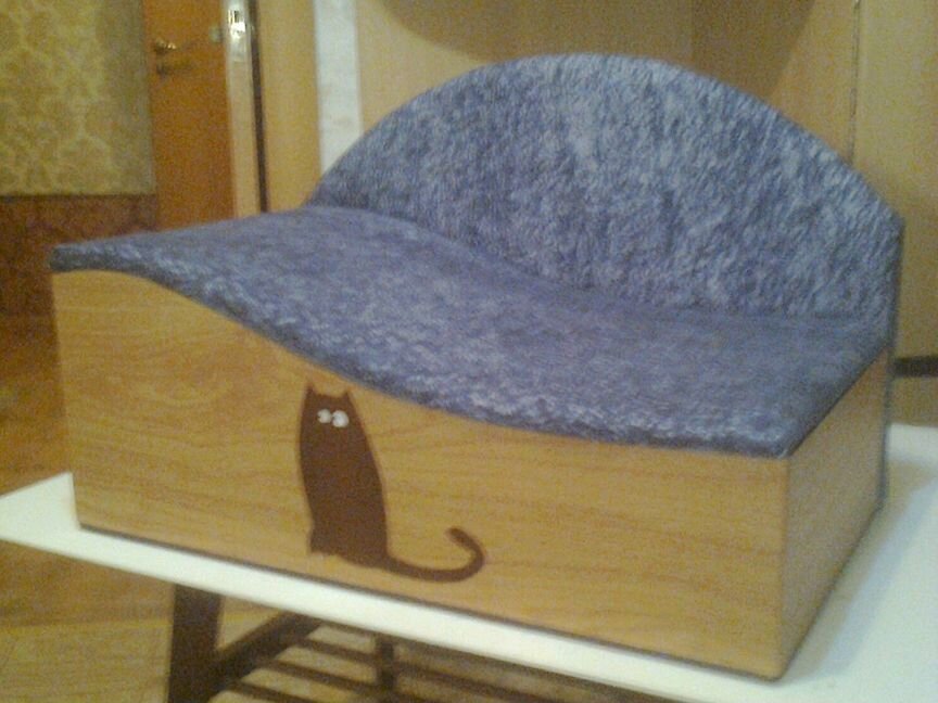 Мягкий диванчик для кошки