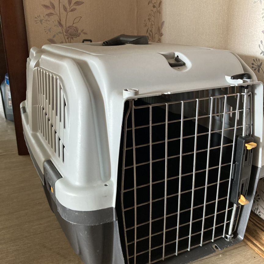 Переноска для животных битая