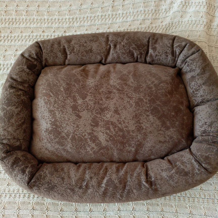 Лежанка для кошек и маленьких собак