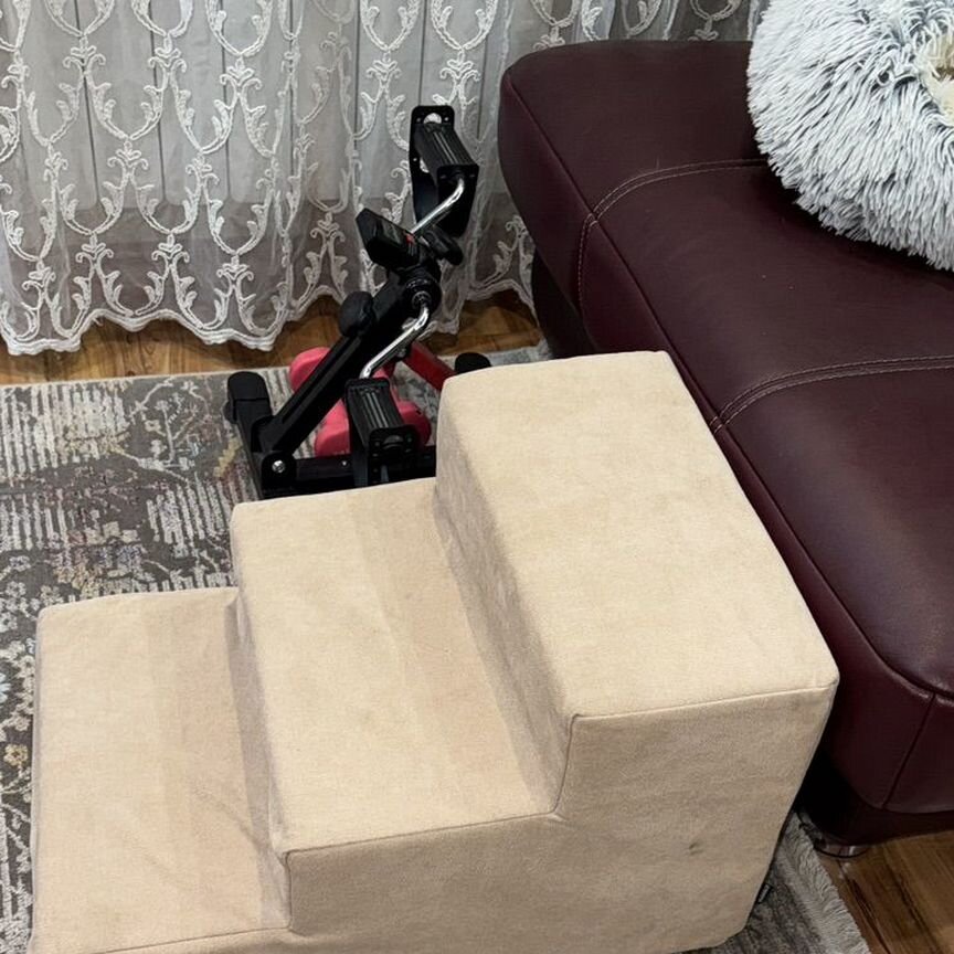 Лесенка для маленьких собак