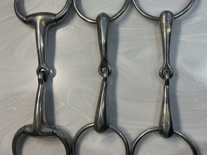 Амуниция для лошади