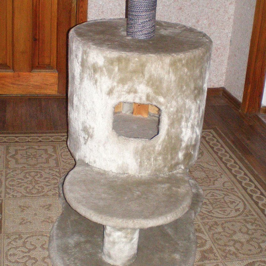 Кошкин дом и когтеточка