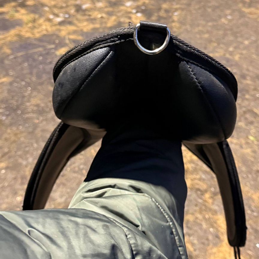 Седло для лошади бу