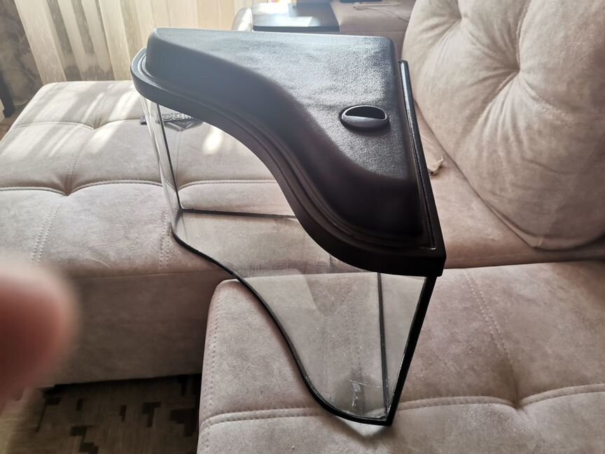 Аквариум угловой