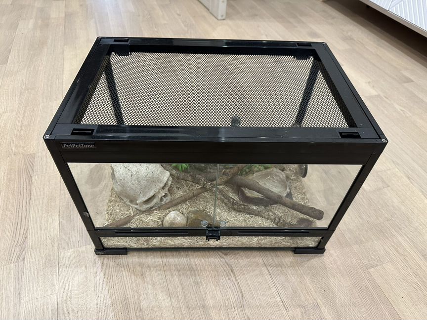 Террариум для рептилий из стекла б/у