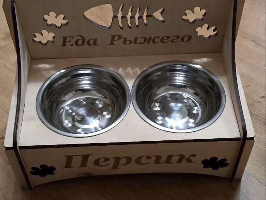 Подставка с мисками для кошек и собак
