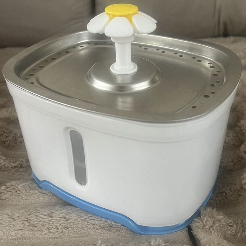 Фонтан поилка для кошек