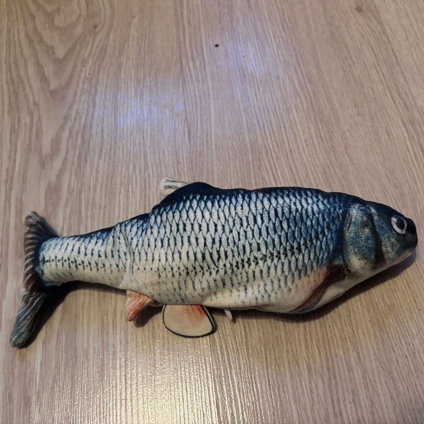 Игрушка для кошек рыба
