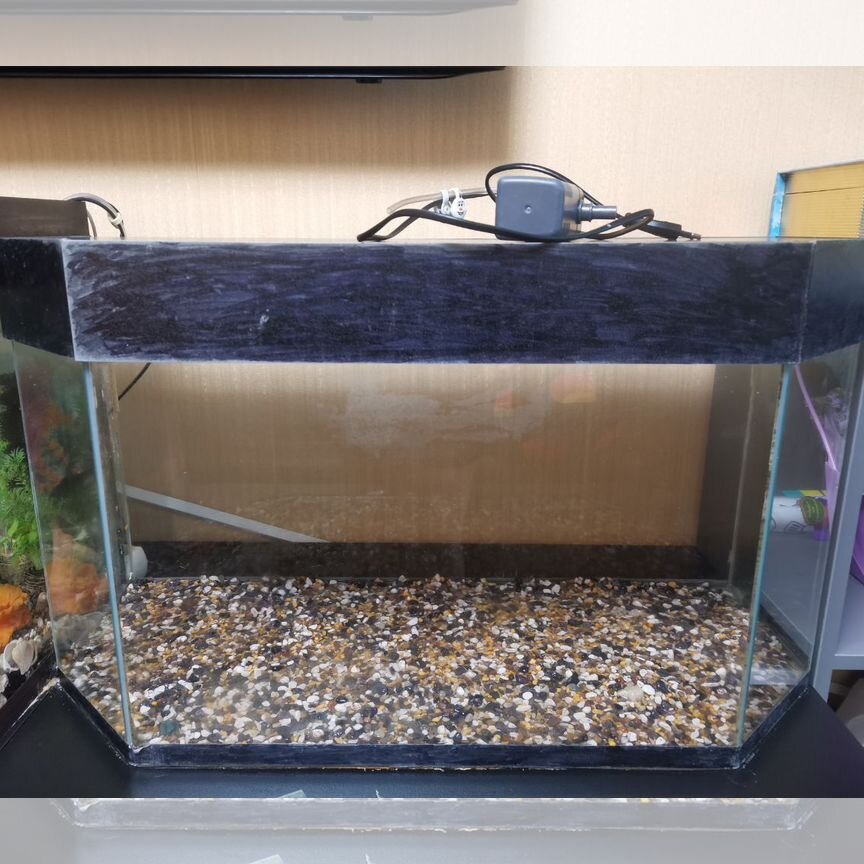 Аквариум (70 л) с фильтром и грунтом