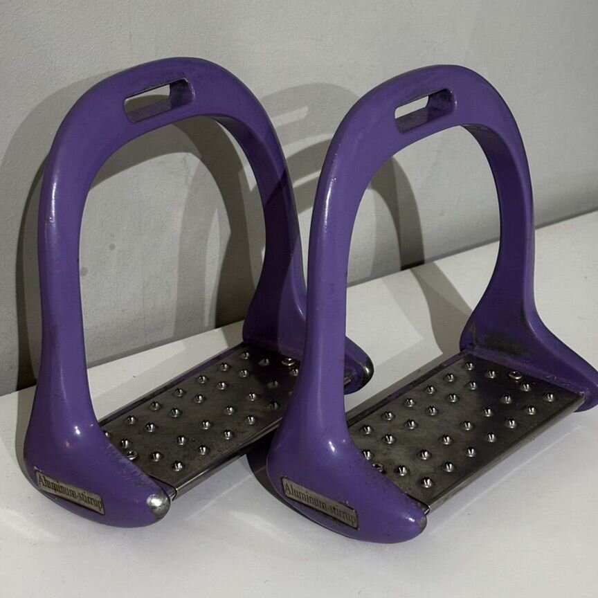 Стремена для лошади