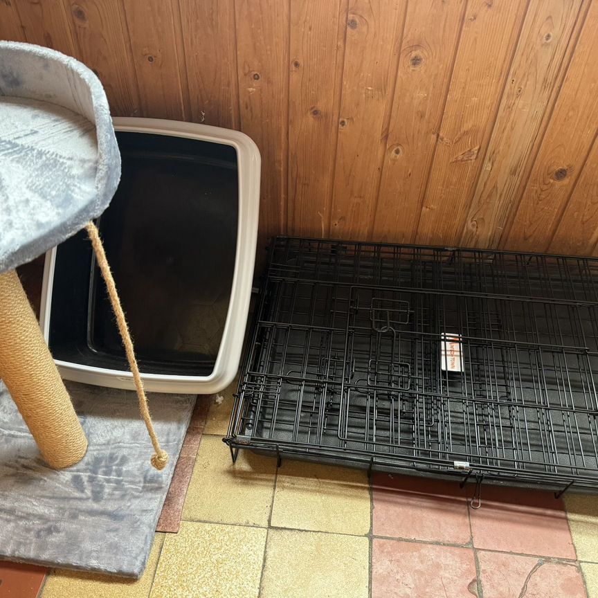 Когтеточка, вольер, лоток