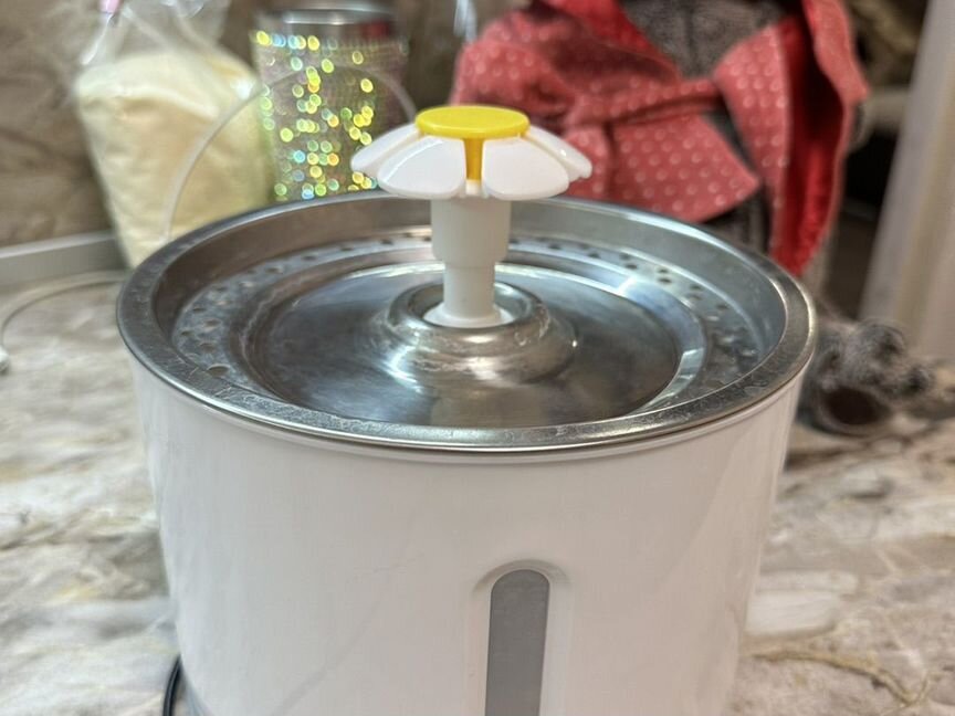 Фонтан поилка для кошек