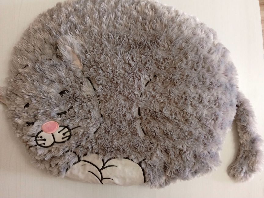 Мягкий коврик для кошечки или котика