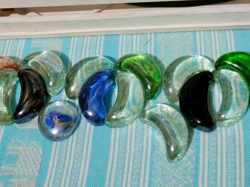 Стеклянные камушки для декора