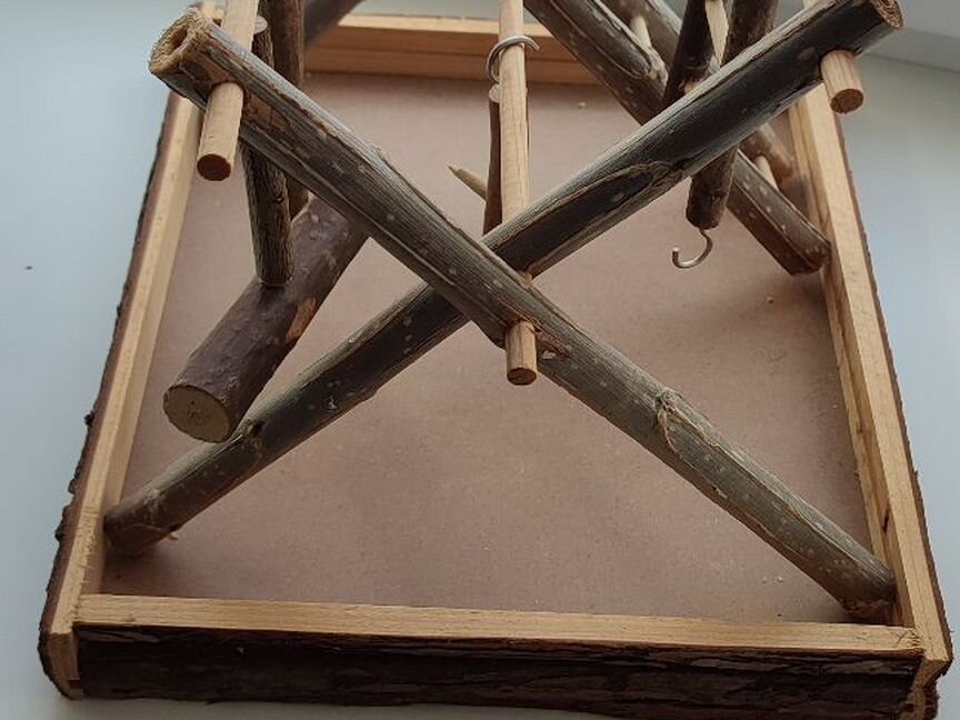 Стенд для птиц