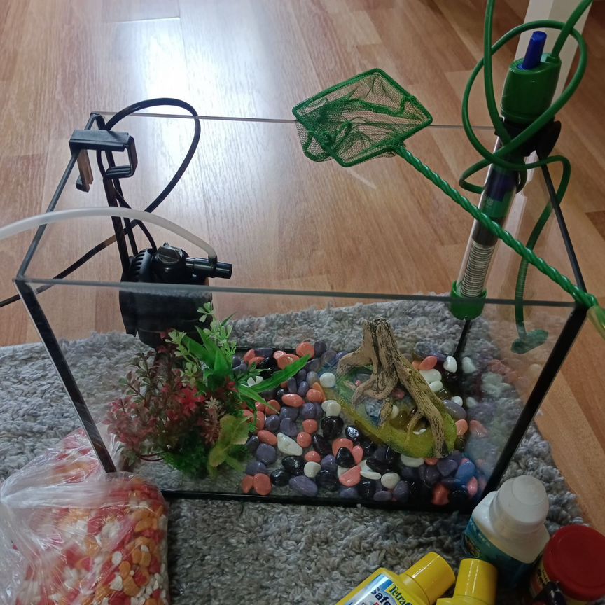 Аквариум с аксессуарами