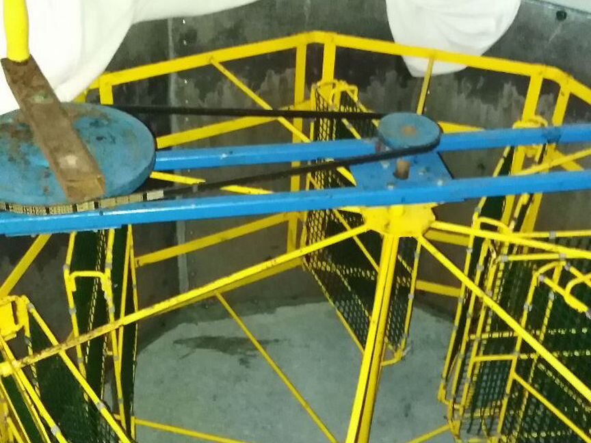 Медогонка бу 8ми-рамочная