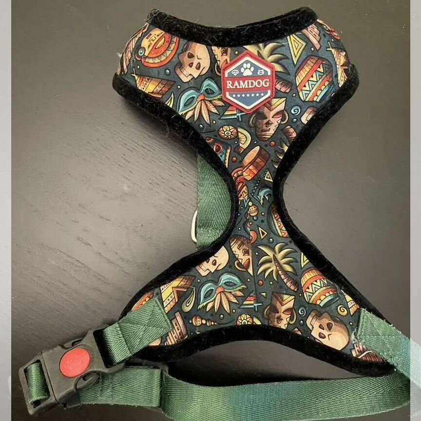 Анатомическая шлейка для собак