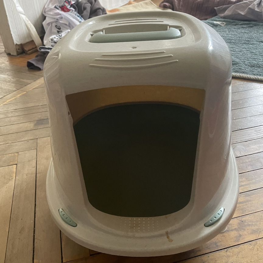 Закрытый лоток для кошек большой