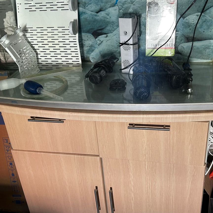 Аквариум с тумбой 200 л