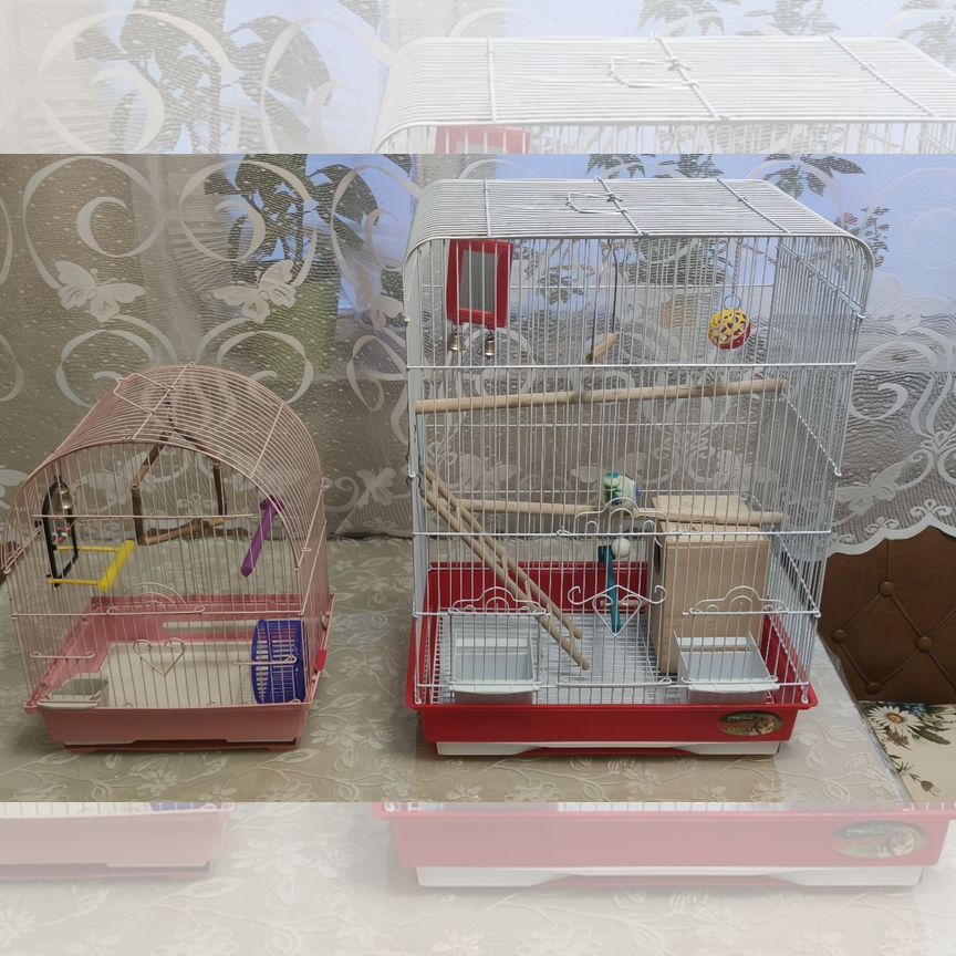Клетка для попугая большая и маленькая