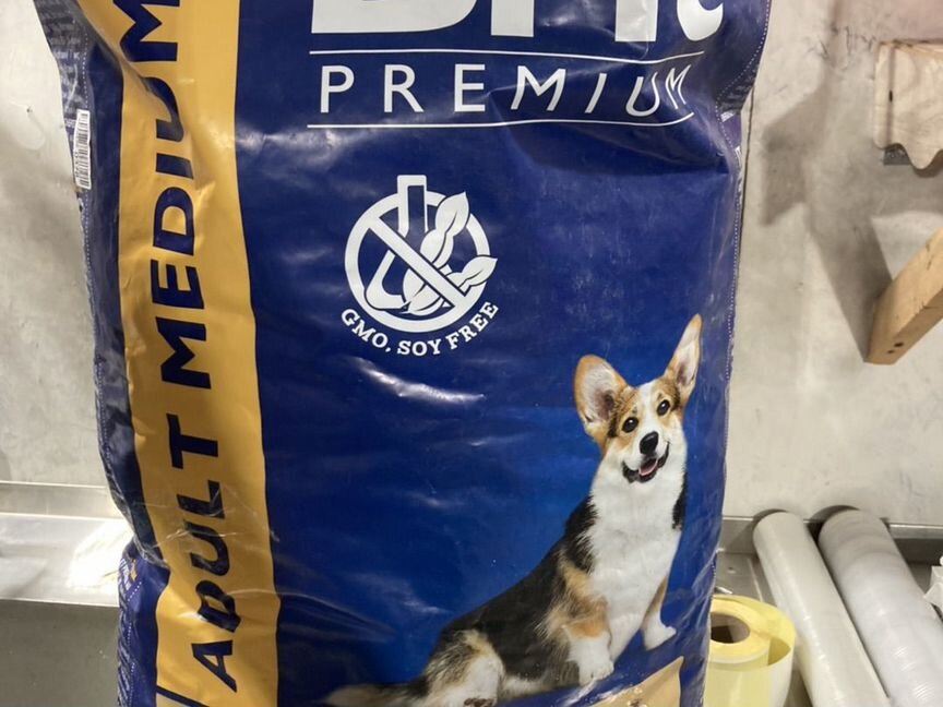 Сухой корм для собак средних пород Brit Premium