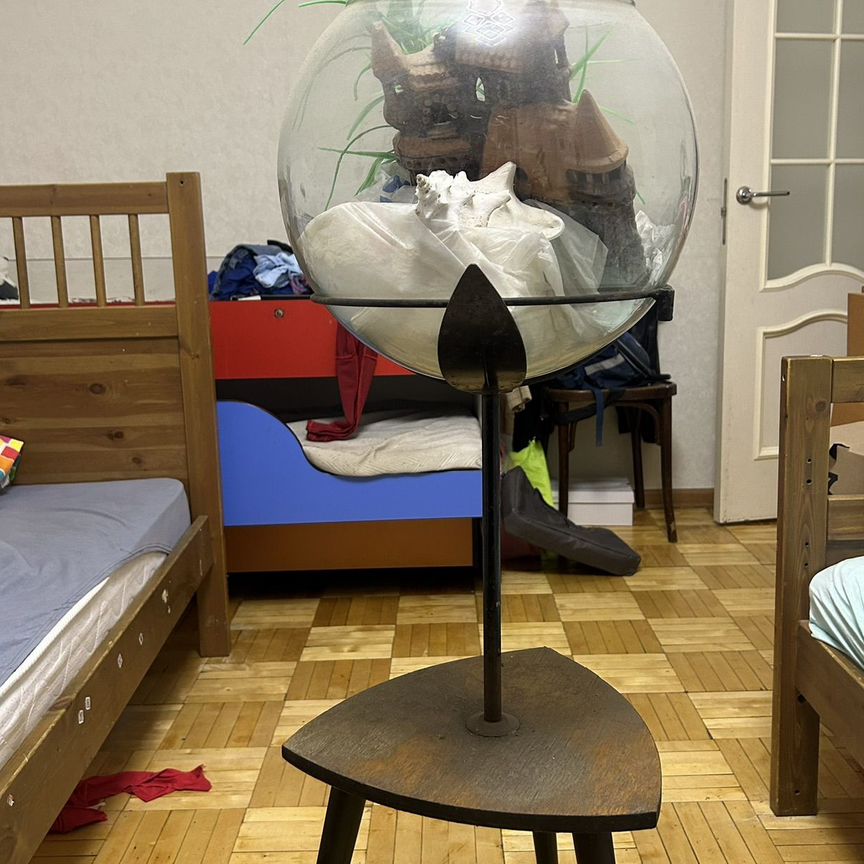 Раритеный аквариум 10 л на подножке