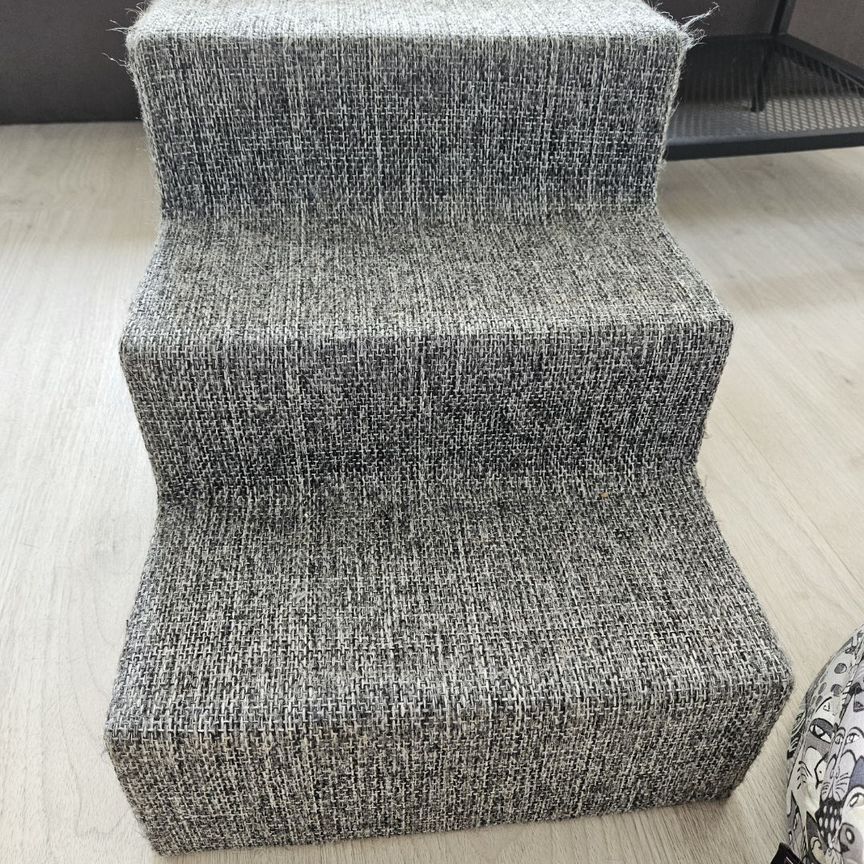 Лежанка для животных бу