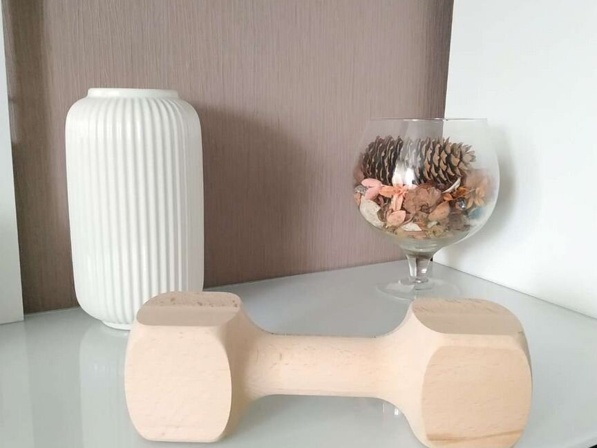 Деревянная гантель для собак