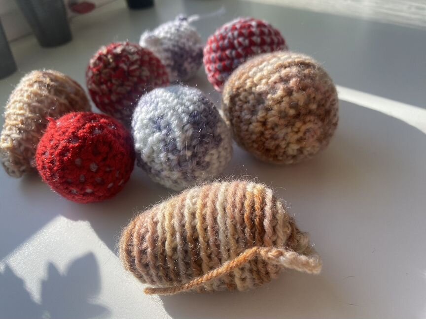 Вязаные игрушки шарики ручной работы для кошек