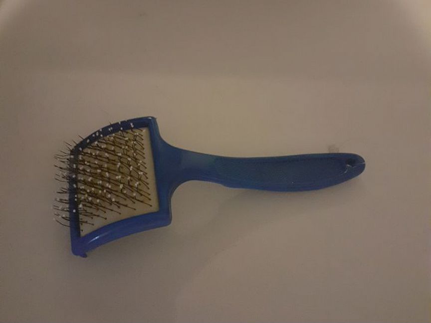 Щётка- пуходёрка с каплей