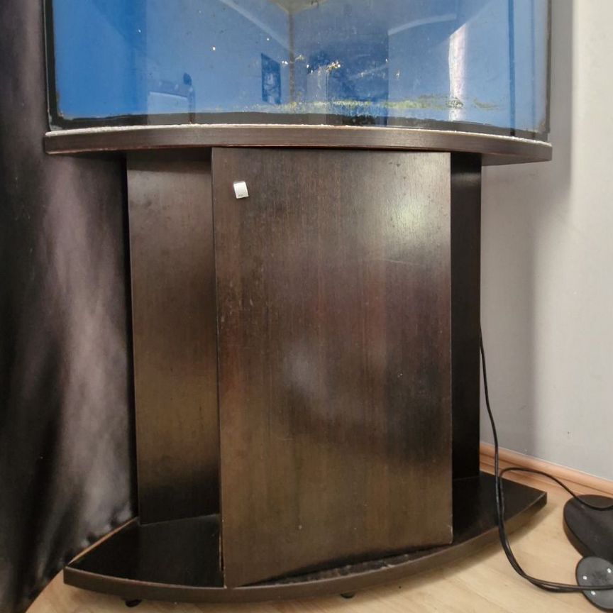 Аквариум с тумбой