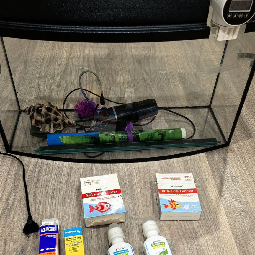 Аквариум с полным комплектом всего необходимого