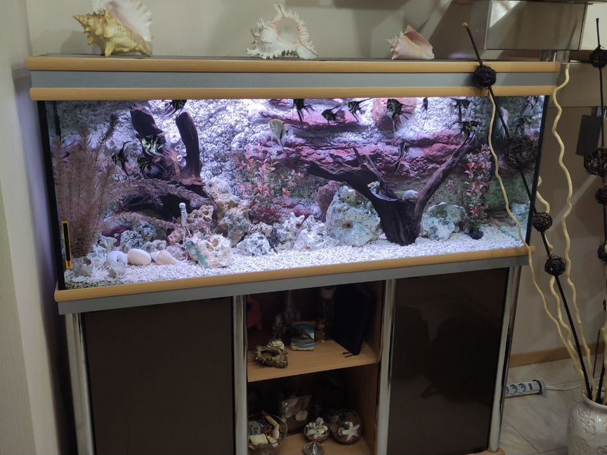 Аквариум с тумбой