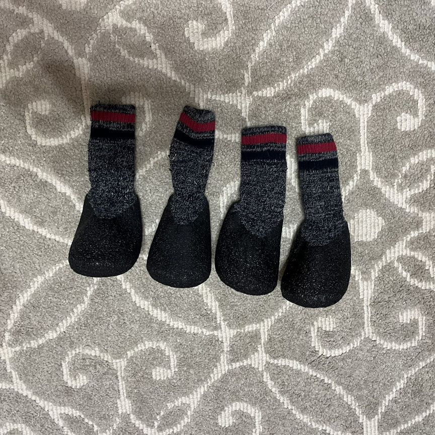 Утепленные носки для собаки крупной породы