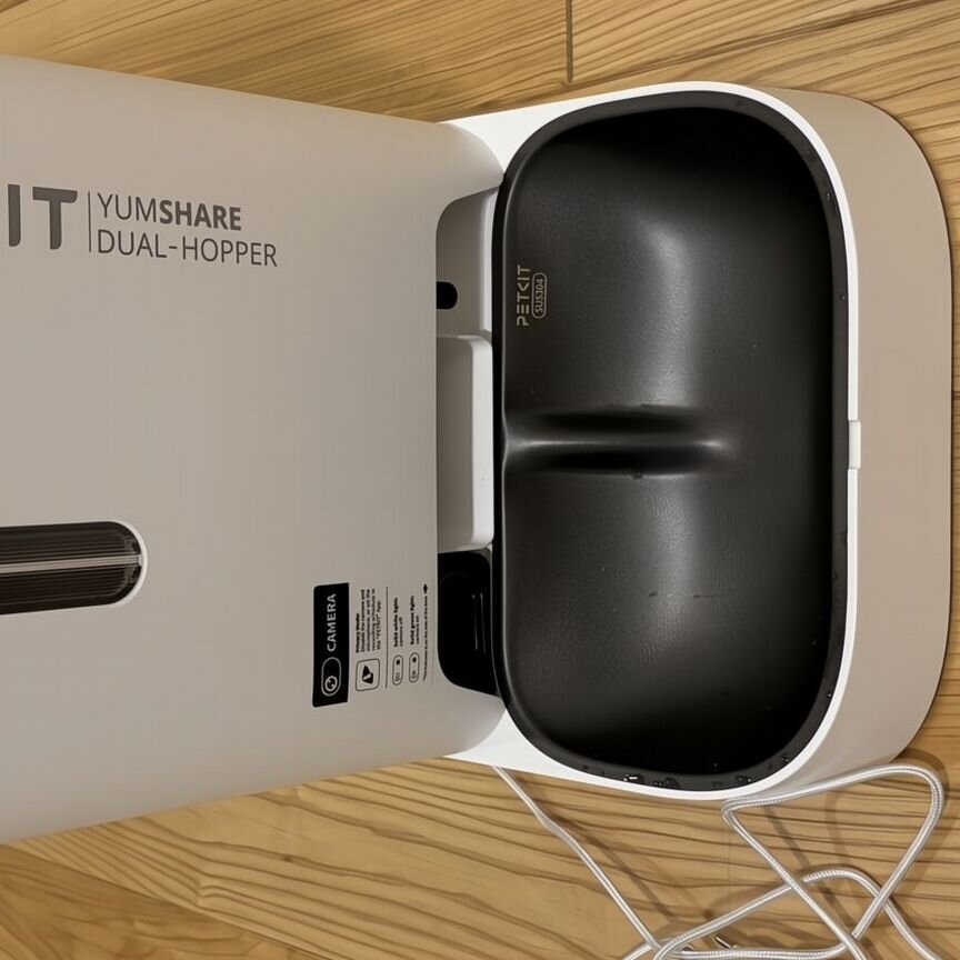 Автоматическая кормушка для кошек и собак