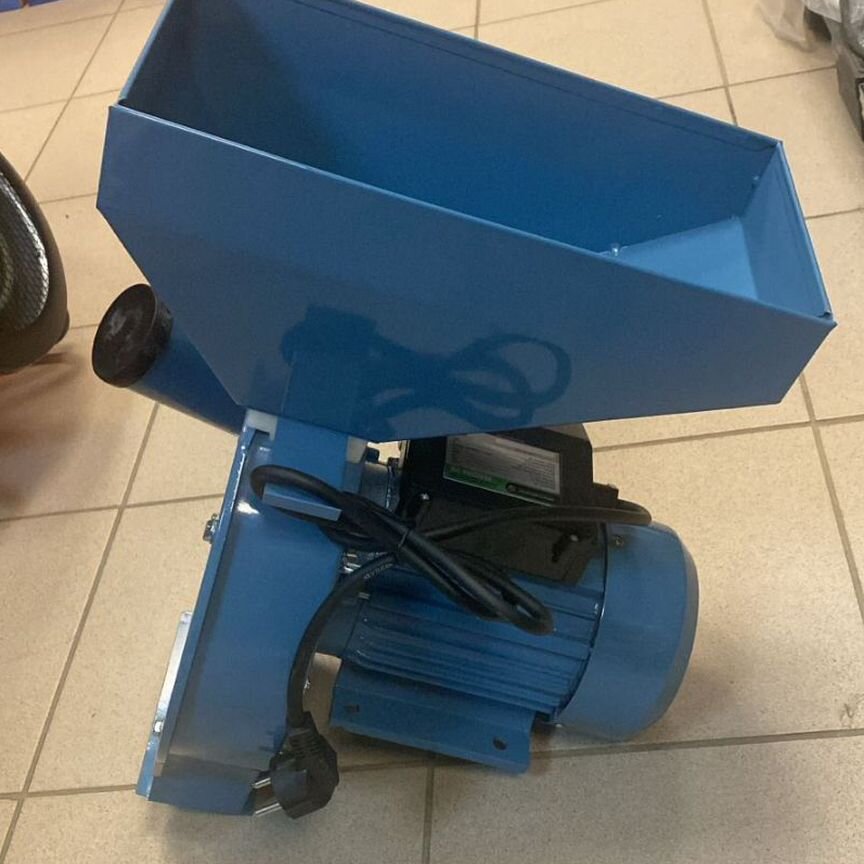 Кормоизмельчитель Усадьба 2м