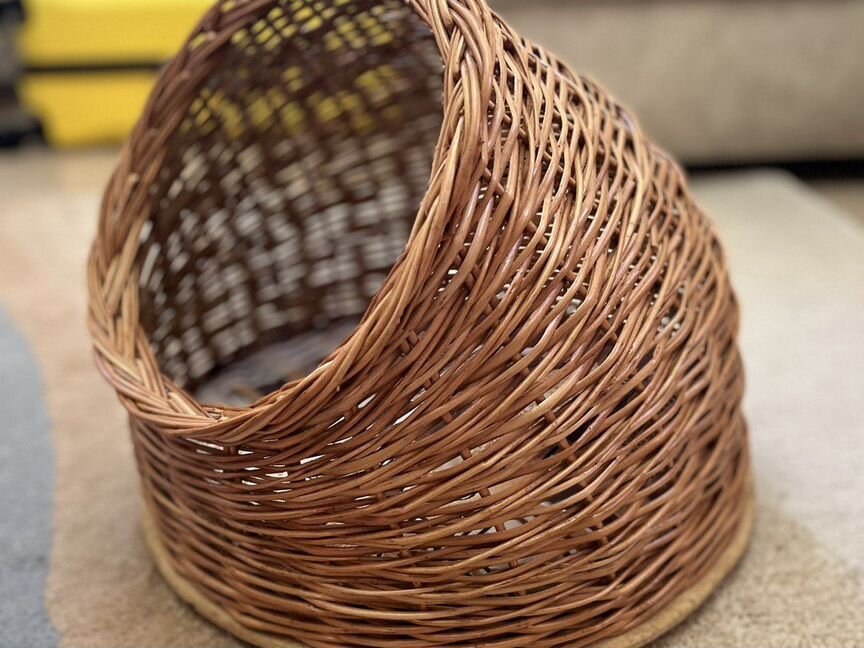 Домик для кошки из натурального ротанга