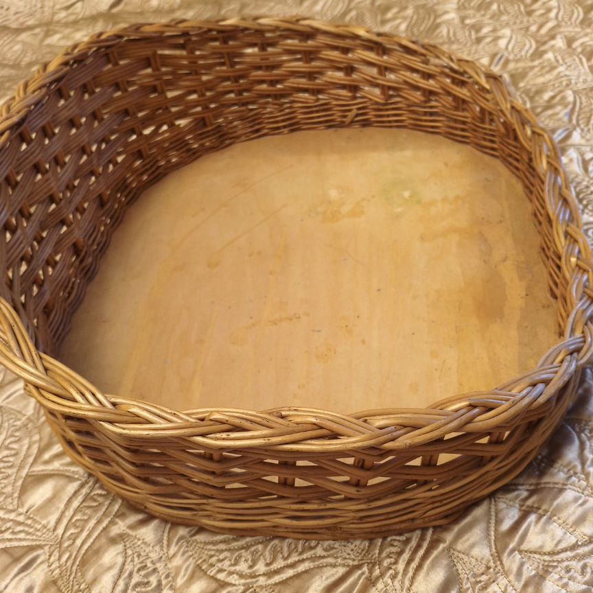 Лежанка плетеная для собак и кошек