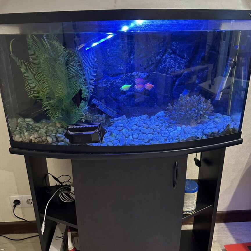 Аквариум с тумбой 110 бу