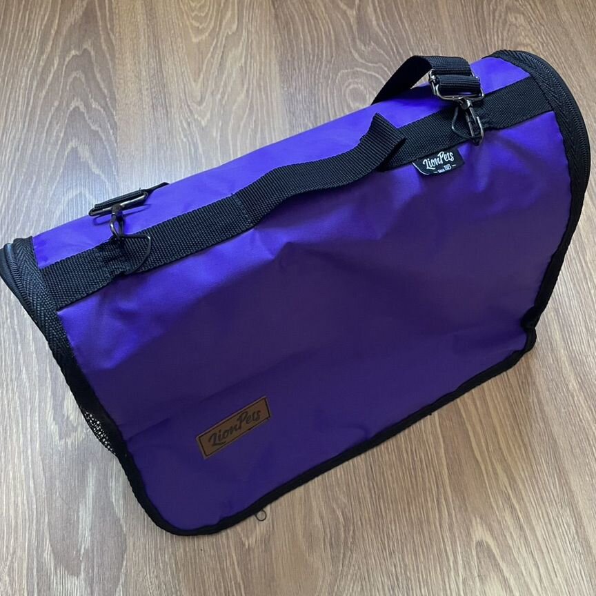 Переноска для кошек и маленьких собак