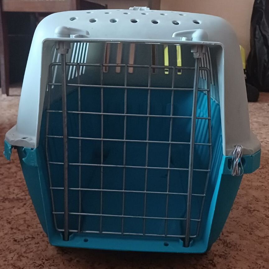 Переноска пластиковая бу